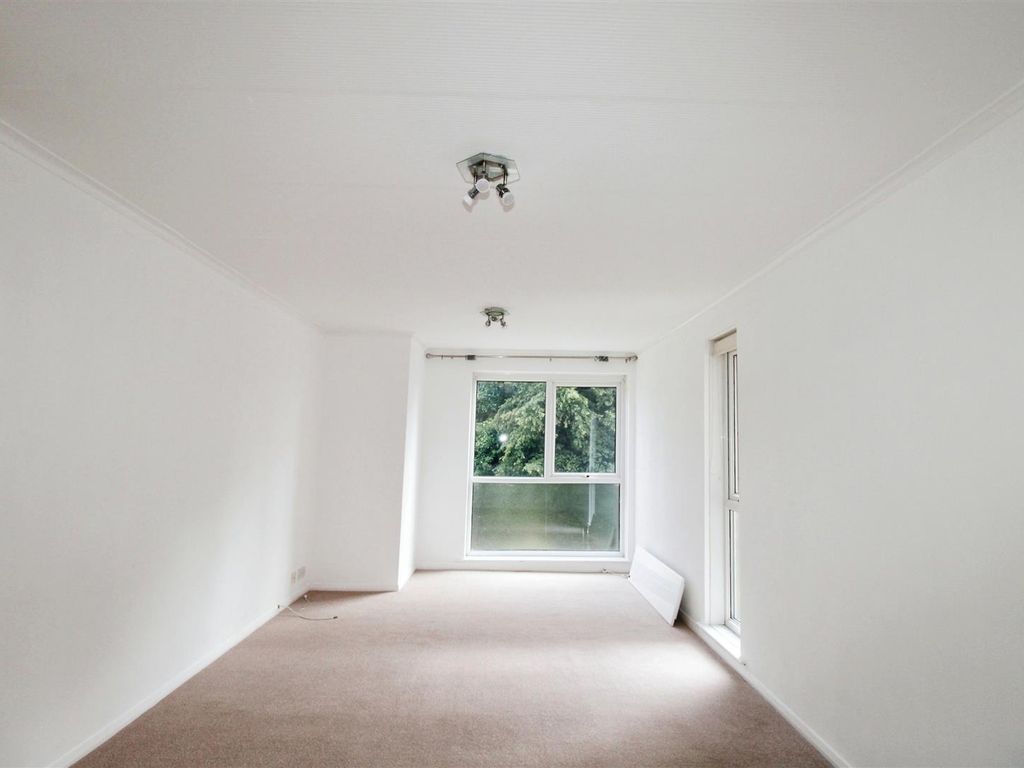 1 bed flat to rent in Park Road, Eccleshill, Bradford BD10, £550 pcm - Zoopla