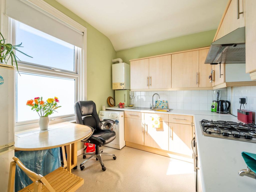 1 bed flat for sale in Streatham Road, Mitcham CR4 - Zoopla
