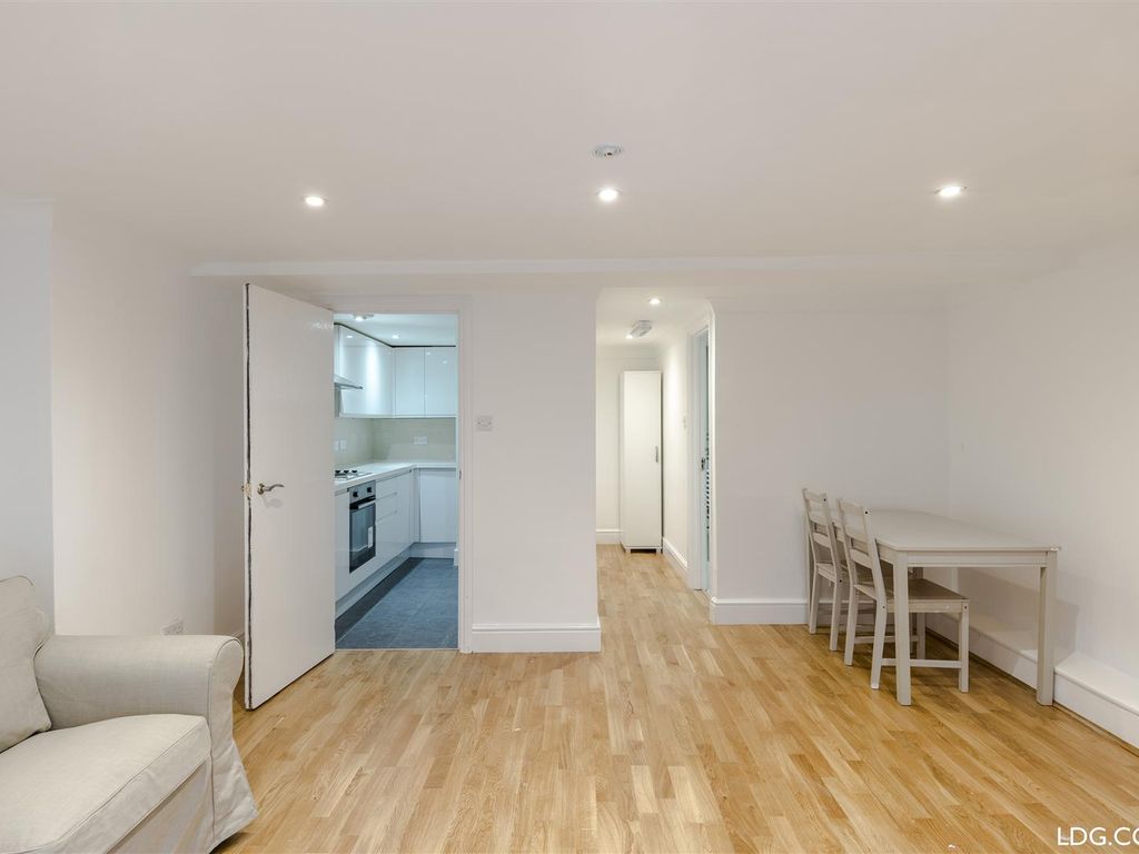 1 bed flat to rent in Lisson Grove, London NW8, £1,950 pcm - Zoopla