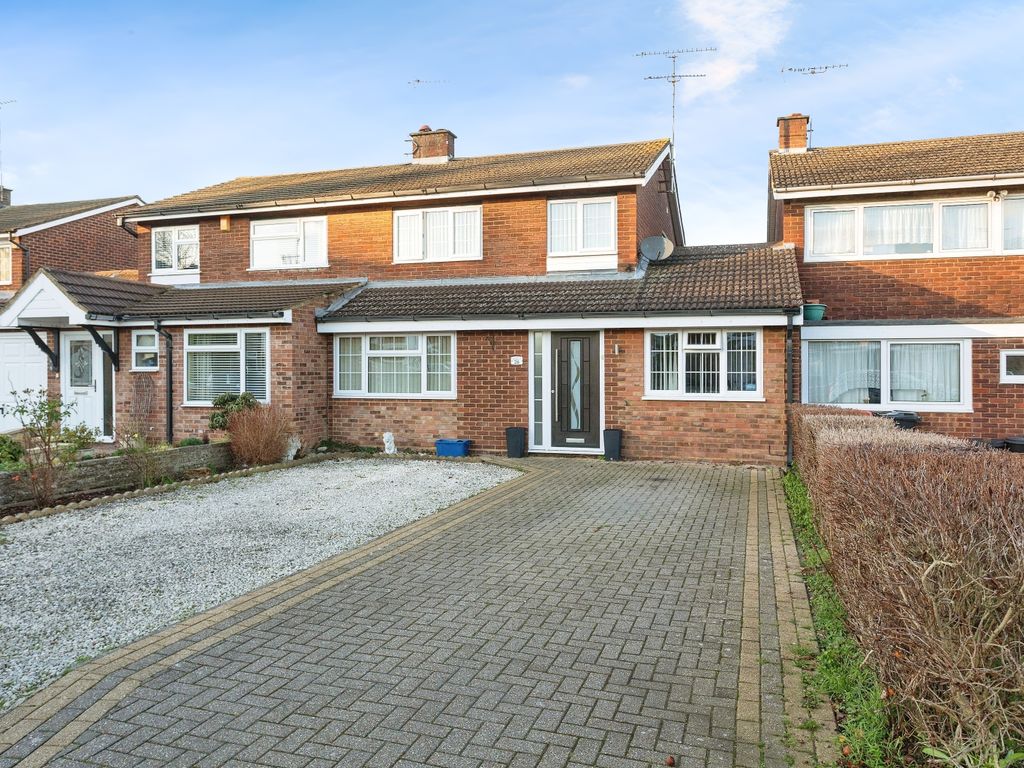 4 Bed Semi Detached House For Sale In Frensham Drive Bletchley Milton