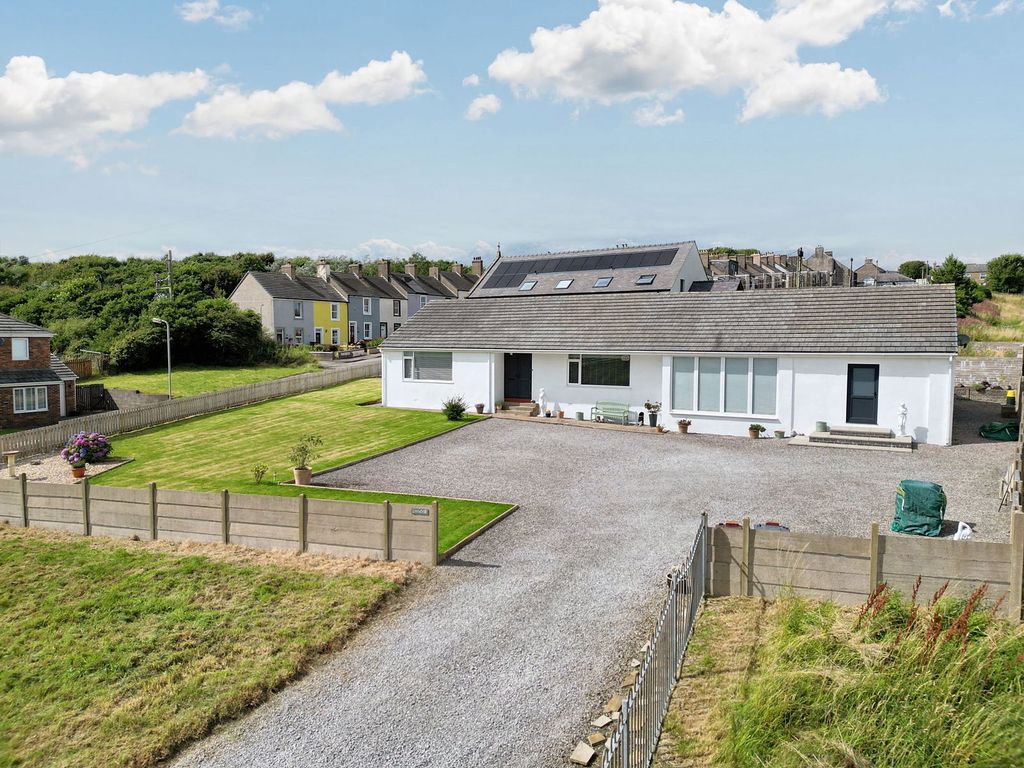 4 bed bungalow for sale in Stamford Hill, Lowca, Whitehaven CA28, £ ...