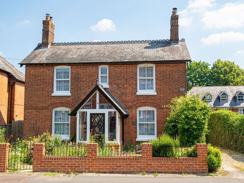 3 bed detached house for sale in Junction Road, Andover SP10, £535,000 ...