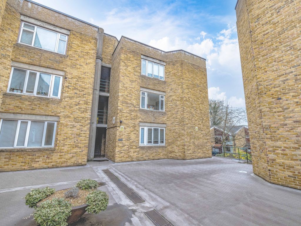 1 bed flat to rent in Sussex Keep, Sussex Close, Slough SL1, £1,100 pcm ...