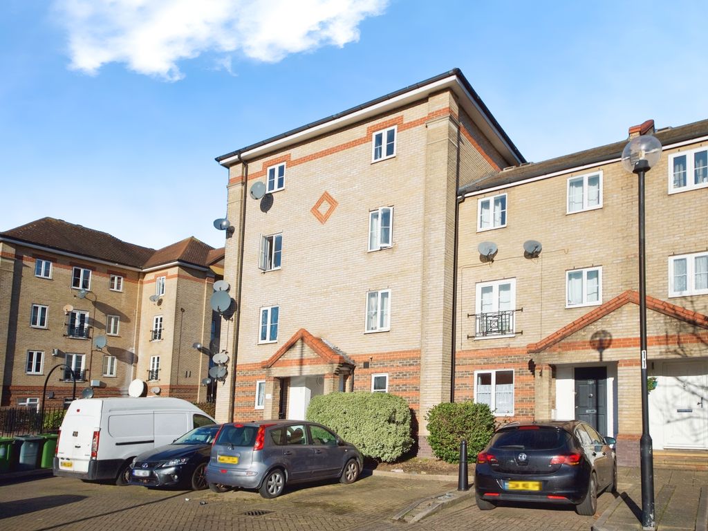 2 bed flat for sale in Tollgate Road, Beckton, London E6, £240,000 - Zoopla