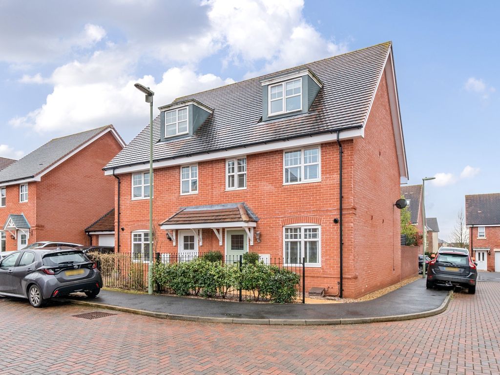 3 bed semi-detached house for sale in Arena Close, Andover SP11, £ ...