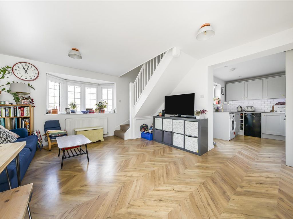 2 bed terraced house for sale in Colne Road, Twickenham TW2, £550,000 - Zoopla