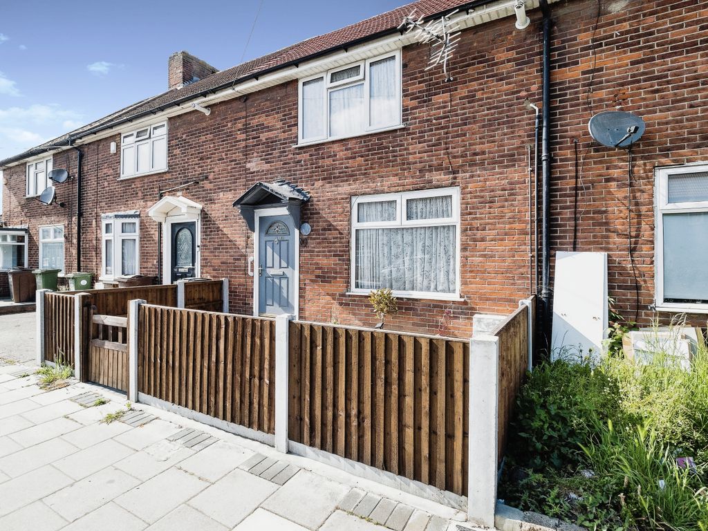 3 Bed Terraced House For Sale In Woodward Road Dagenham Rm9 £400 000