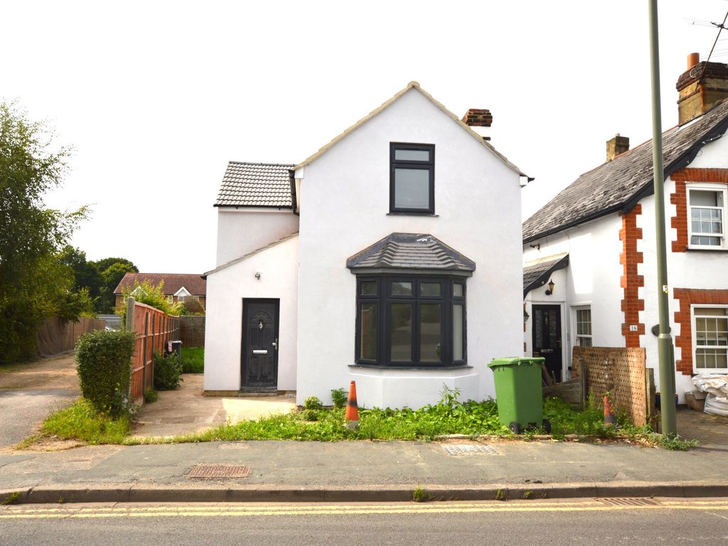 3 Bed Detached House For Sale In Guildford Road Frimley Green