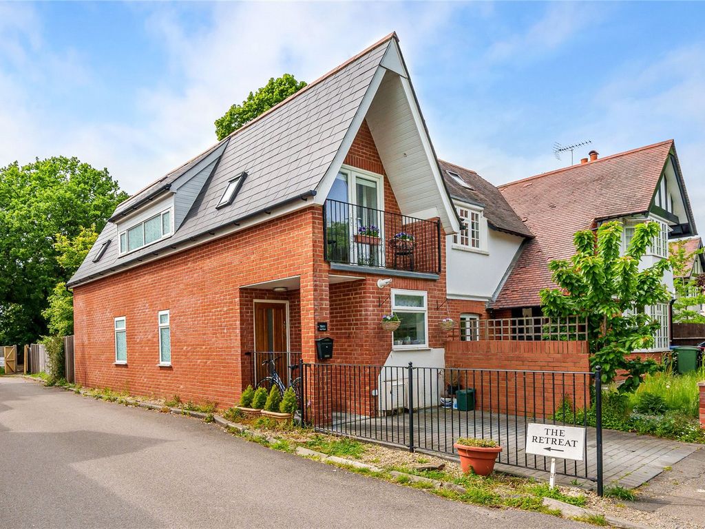 2 bed detached house for sale in Weston Green, Thames Ditton KT7 - Zoopla