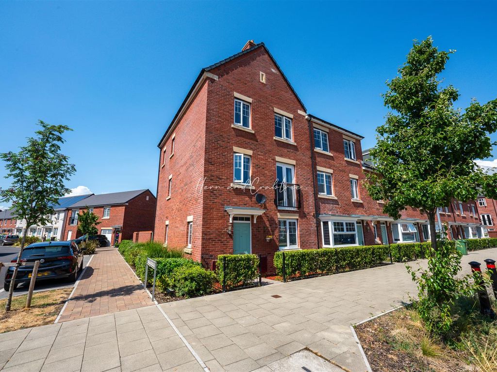 4 bed town house for sale in Stryd Elai, The Mill, Canton, Cardiff CF11 - Zoopla