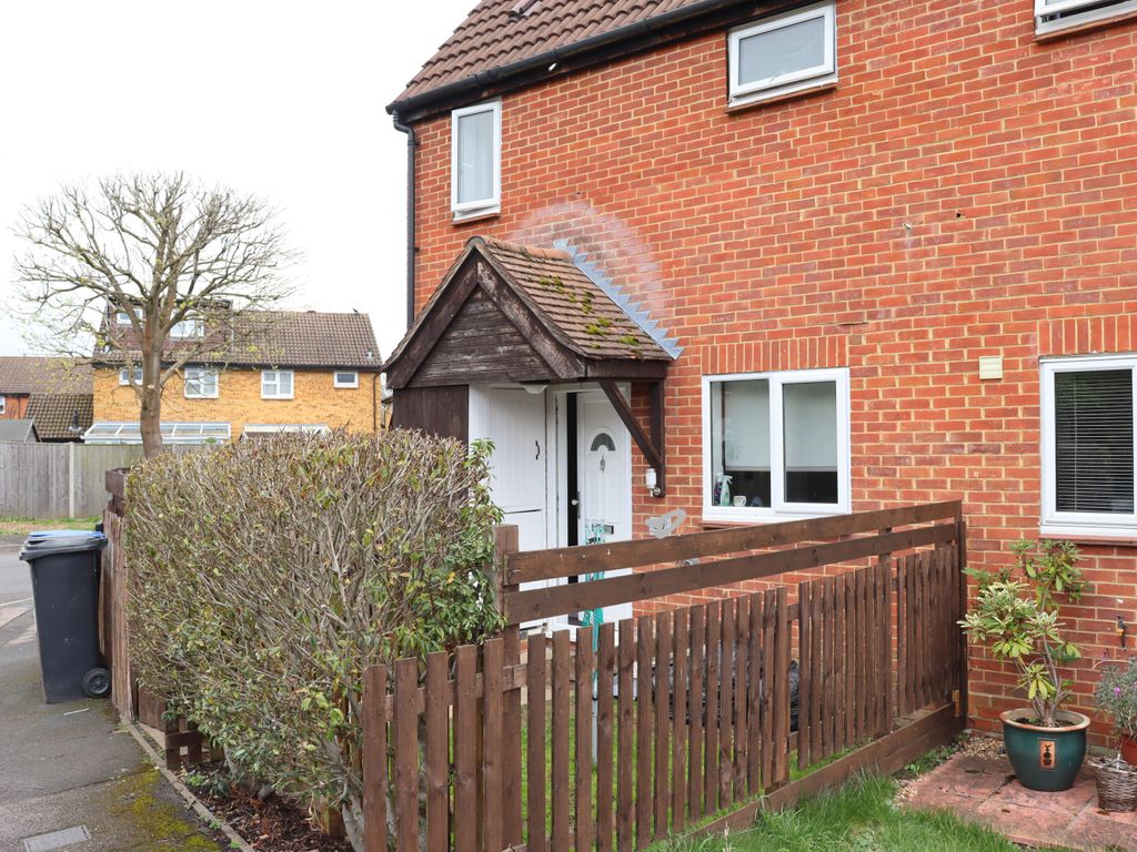 1 bed semi-detached house to rent in Bitterne Drive, Woking GU21, £ ...