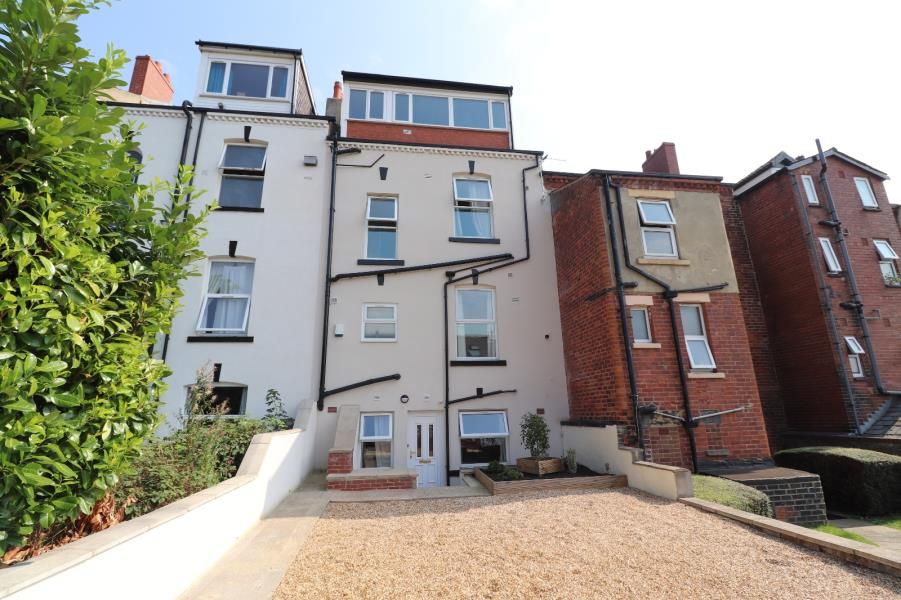 2 bed flat to rent in Victoria Terrace, Leeds LS3 - Zoopla