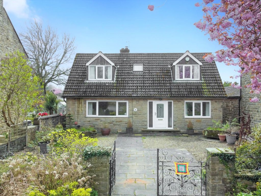 3 Bed Detached Bungalow For Sale In Primrose Garth Main Street Ripon