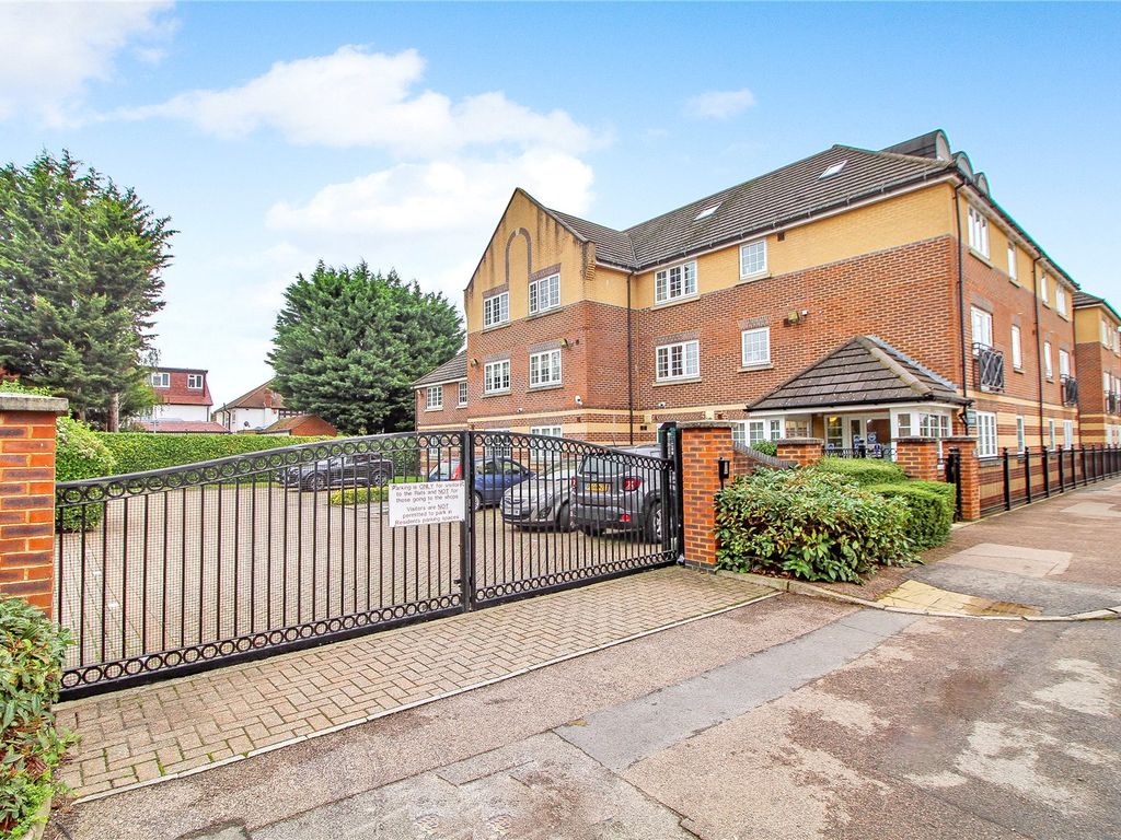 1 bed property for sale in Cockfosters Road, Cockfosters, Barnet ...