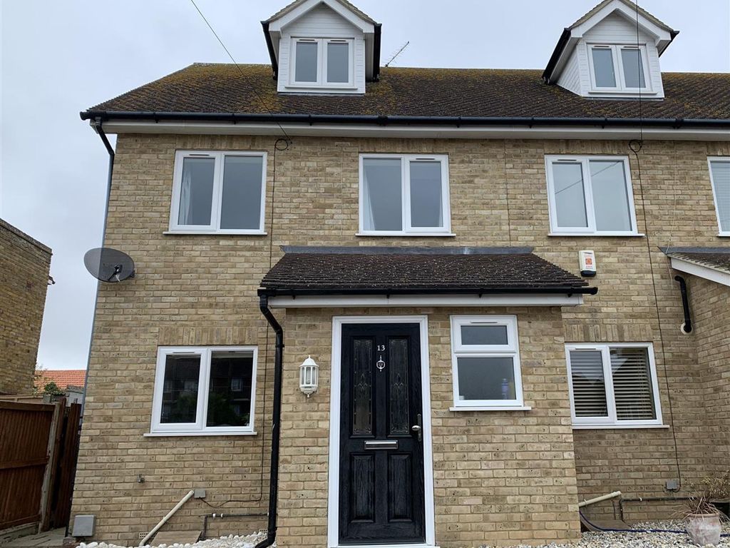 3 bed end terrace house to rent in Highfield Close, Ramsgate CT12, £1,500 pcm - Zoopla