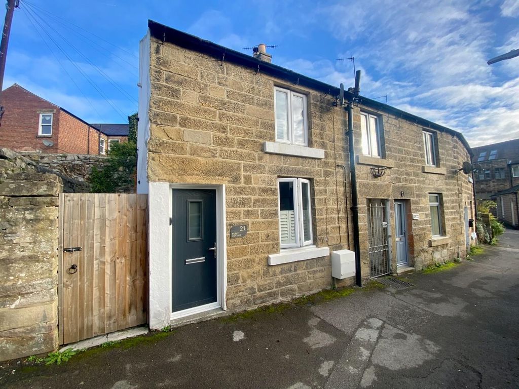 2 bed cottage for sale in Knowleston Place, Matlock DE4, £199,995 - Zoopla