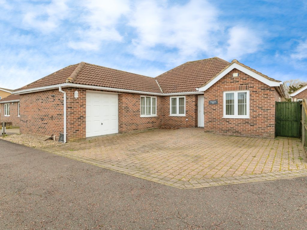 3 bed bungalow for sale in Besthorpe Road, Attleborough, Norfolk NR17 ...
