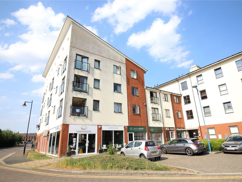 2 bed flat for sale in Isambard Way, Swindon, Wiltshire SN25 - Zoopla