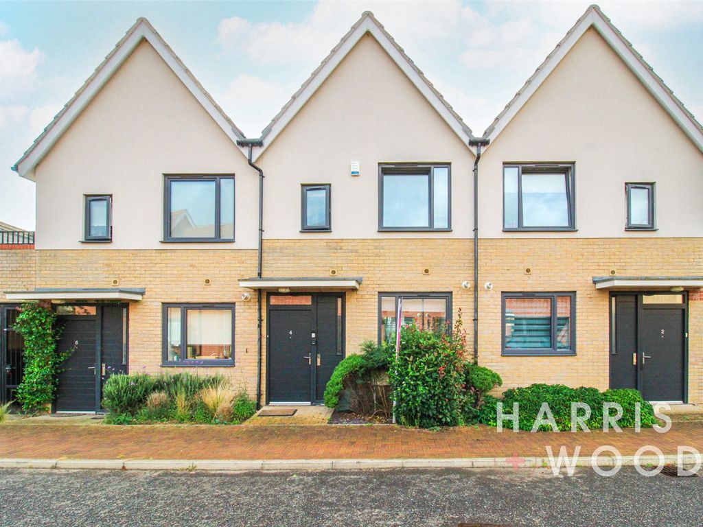 2 bed detached house to rent in Fortius Mews, Colchester, Essex CO4, £ ...