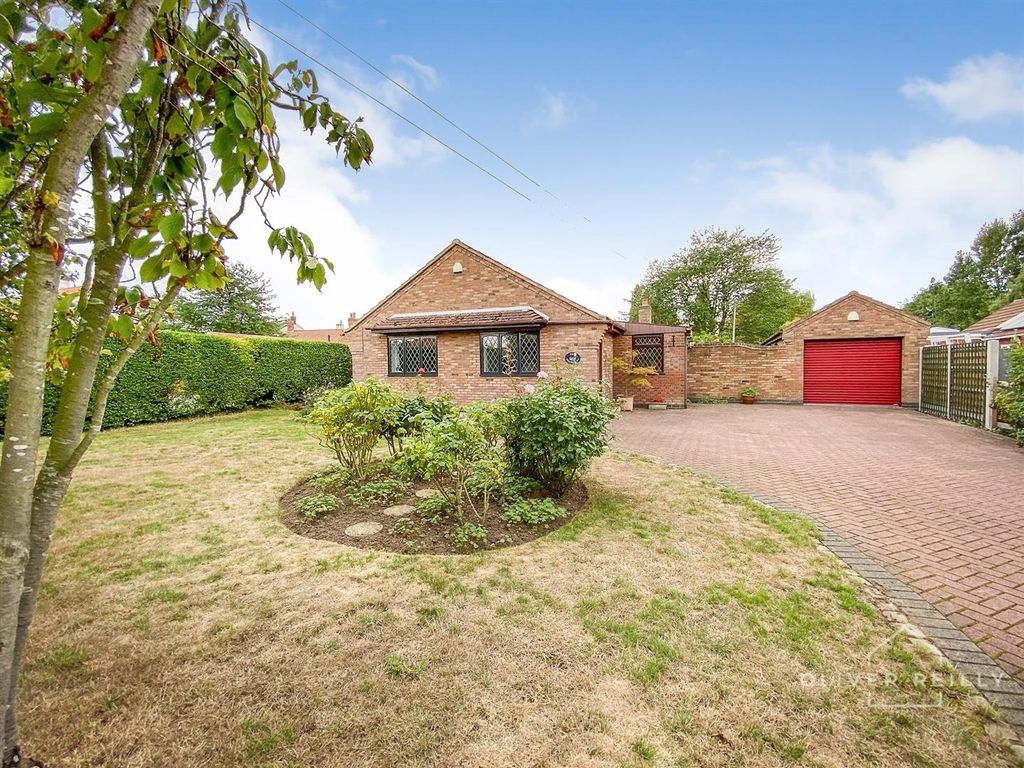 3 bed detached bungalow for sale in The Moorings, Chapel Lane, North ...