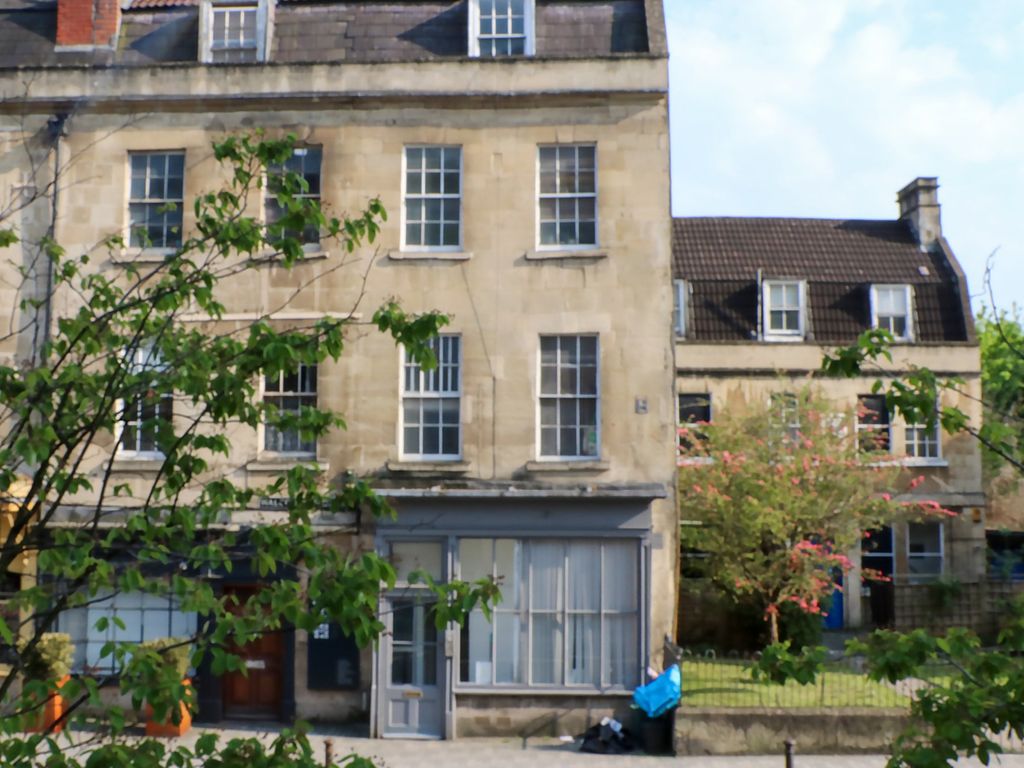 Studio to rent in Walcot Buildings, Bath BA1, £875 pcm - Zoopla
