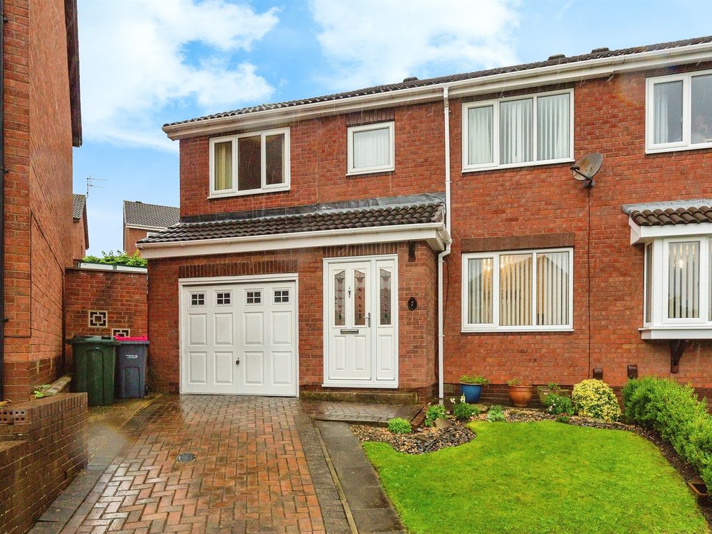 4 bed semi-detached house for sale in Abingdon Gardens, Greasbrough ...