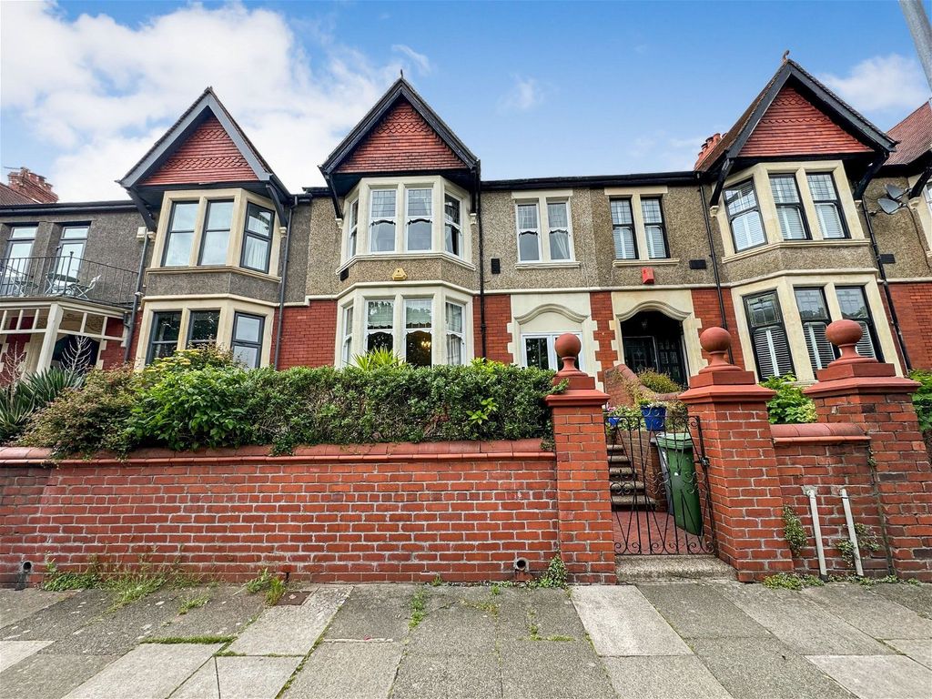 4 bed terraced house for sale in Llwyn-Y-Grant Road, Penylan, Cardiff ...
