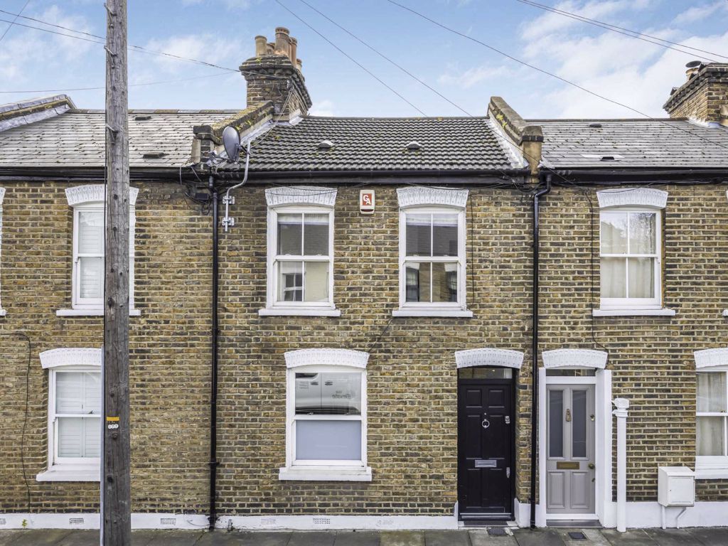 3 bed property for sale in Eltringham Street, London SW18 - Zoopla