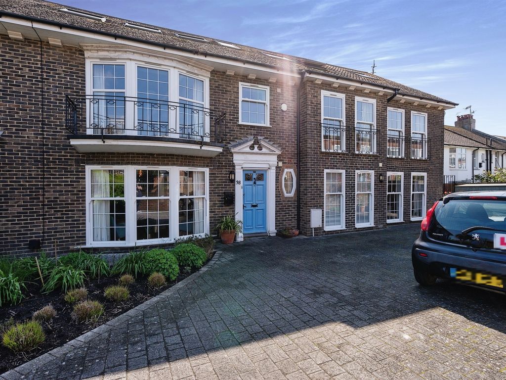 8 Bed Semi Detached House For Sale In Prince Regents Close Brighton