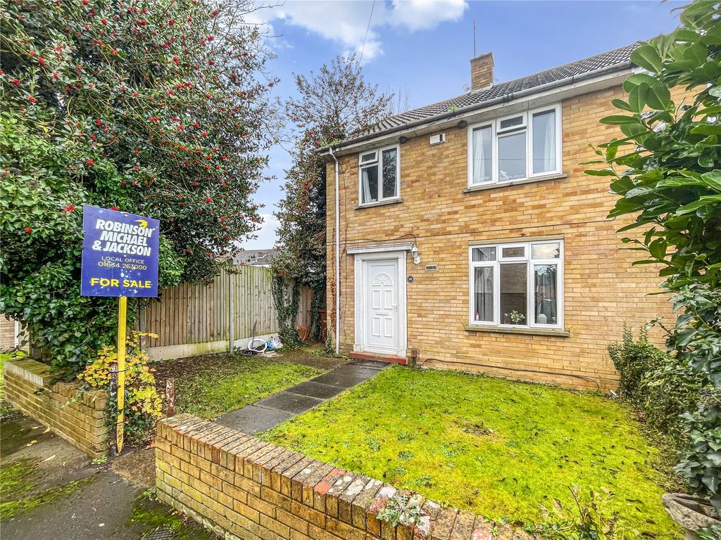 3 Bed Semi Detached House For Sale In Russells Avenue Rainham