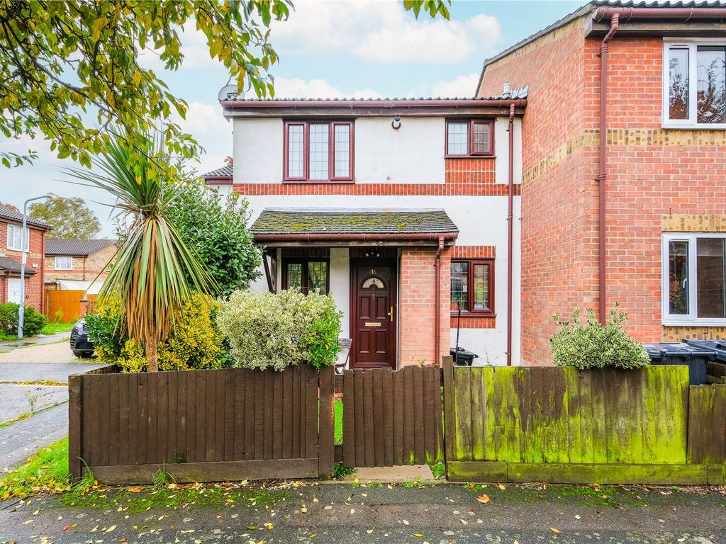 1 Bed End Terrace House For Sale In Blunden Close Dagenham Rm8 £