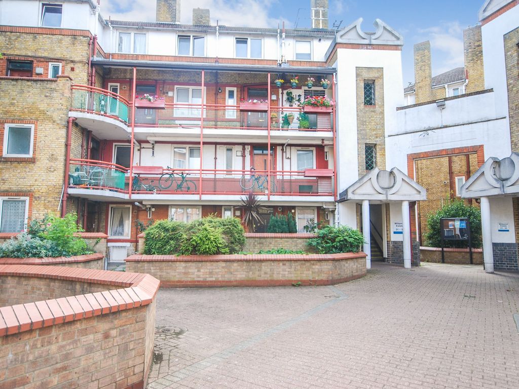 3 bed flat to rent in Millpond Estate, West Lane, London SE16 - Zoopla