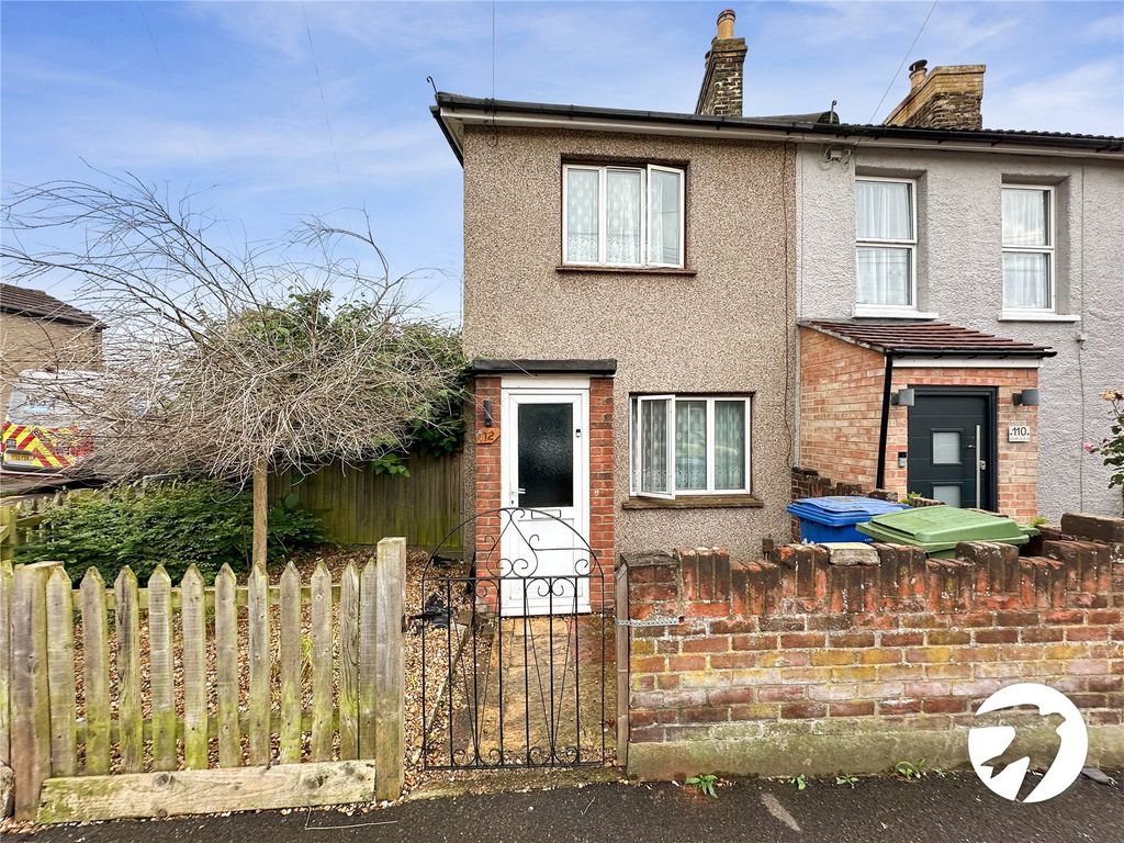 3 Bed End Terrace House For Sale In Shortlands Road Sittingbourne