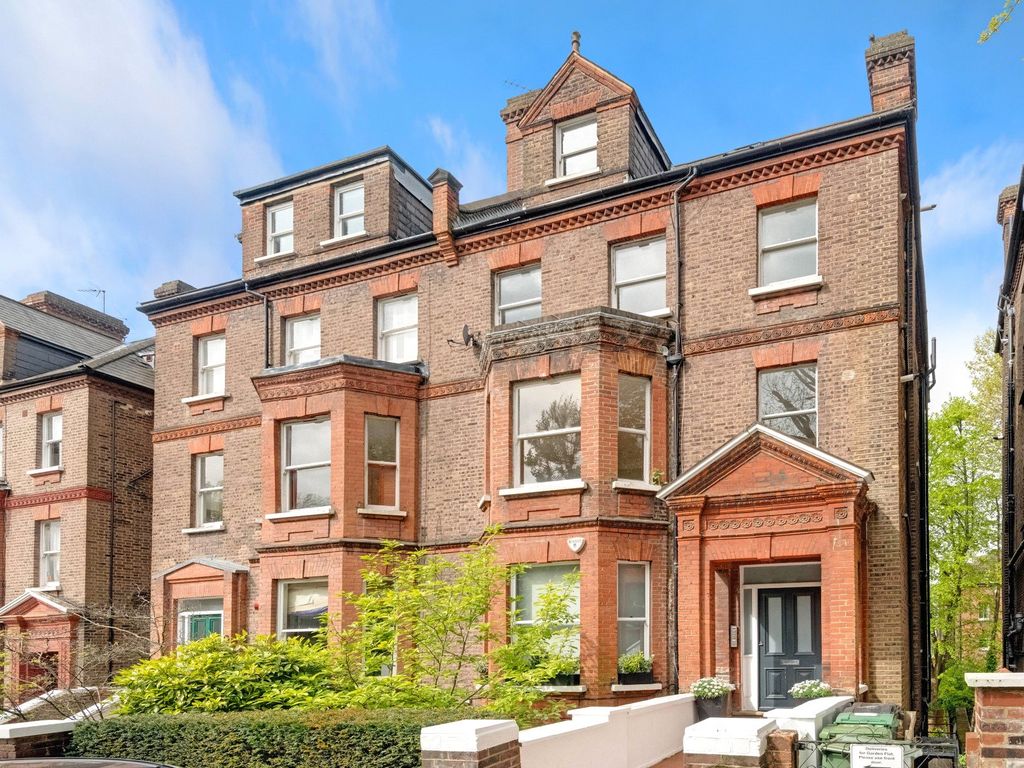 2 bed flat for sale in Netherhall Gardens, London NW3, £975,000 - Zoopla