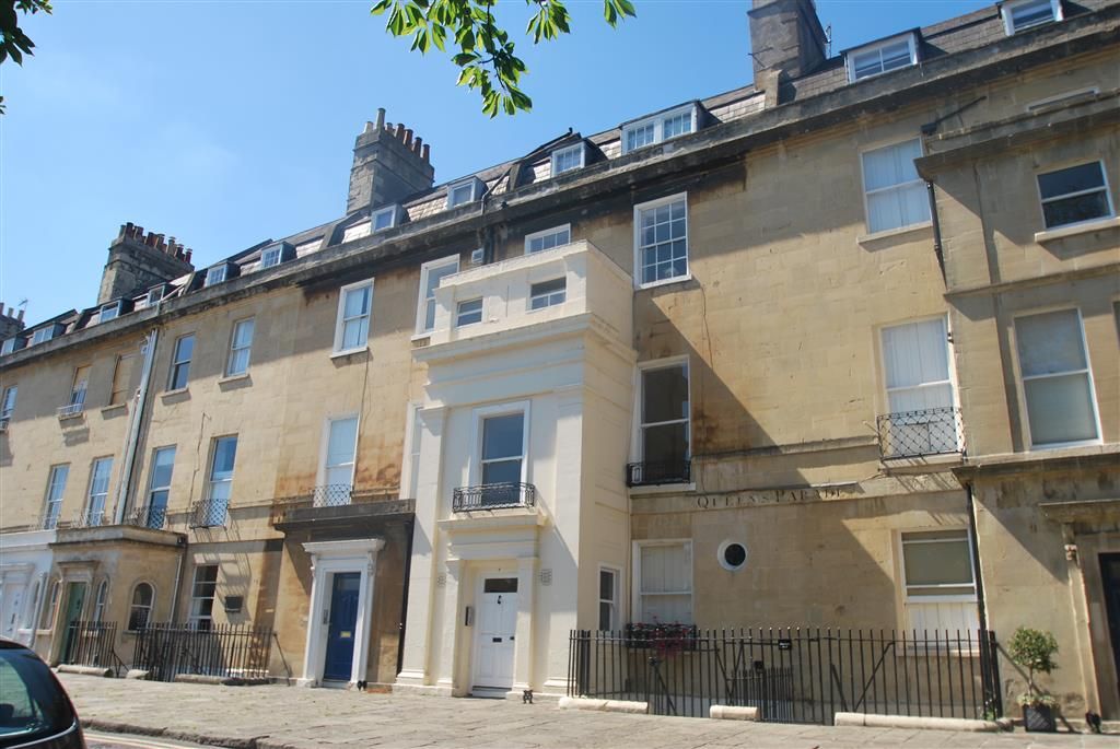2 bed flat to rent in Queens Parade, Bath BA1 - Zoopla
