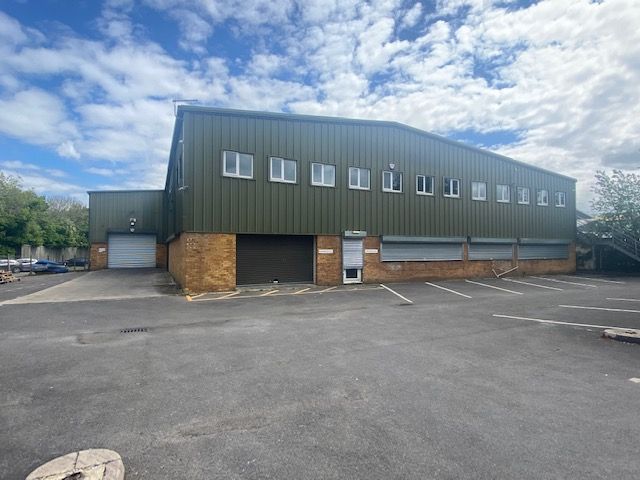 Industrial to let in Bumpers Way, Bumpers Farm, Chippenham SN14, £ ...