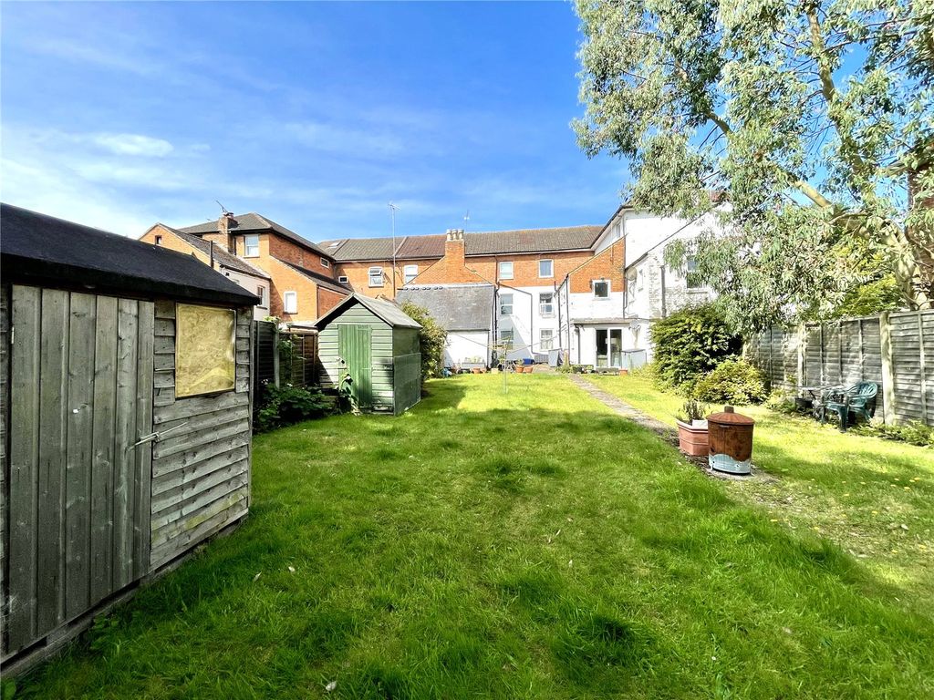 1 Bed Flat For Sale In Southampton Street Farnborough Hampshire Gu14