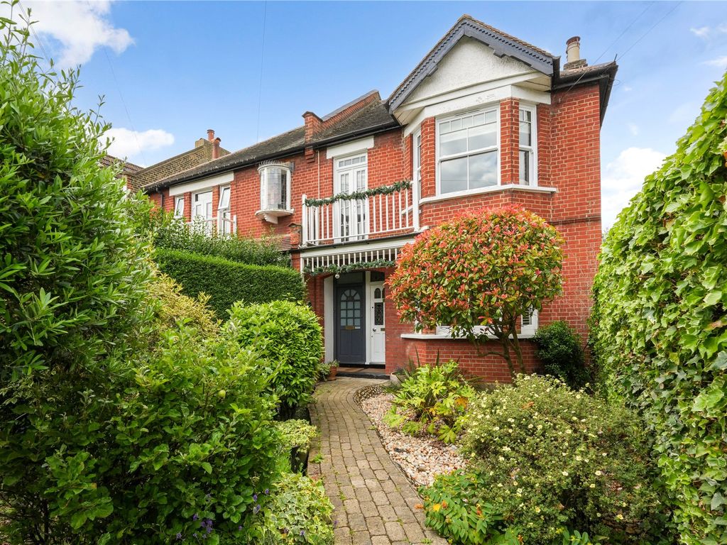 2 bed maisonette for sale in Durham Road, London SW20, £625,000 - Zoopla