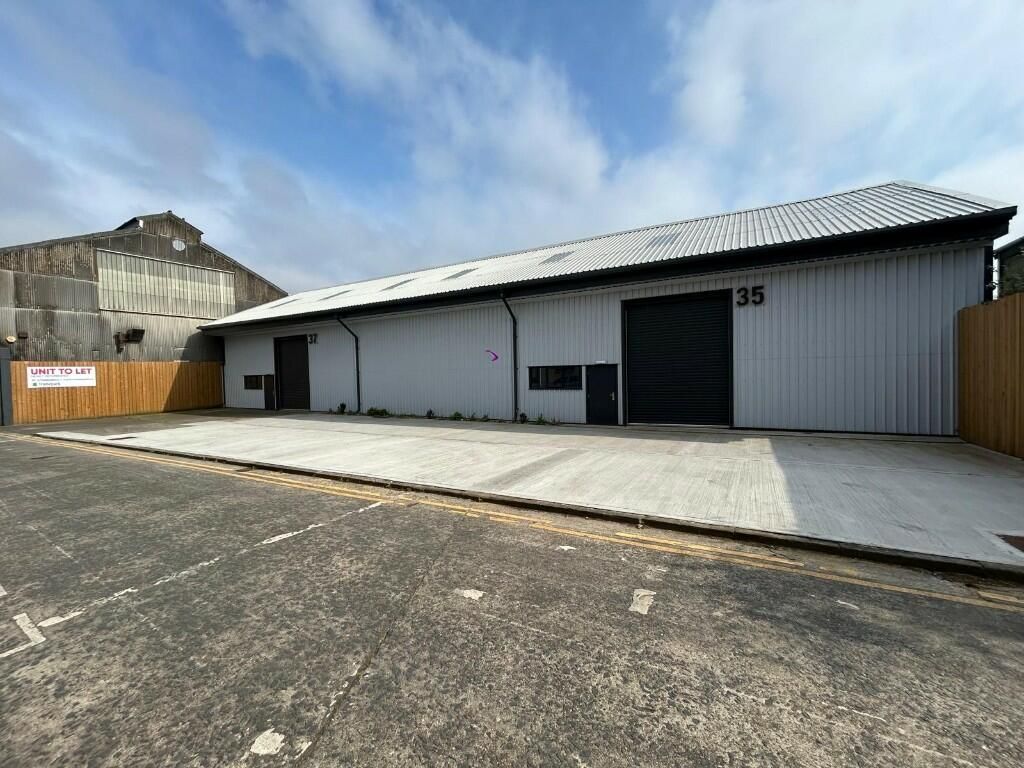 Light industrial to let in Great Union Street, Hull HU9, £16,000 pa ...