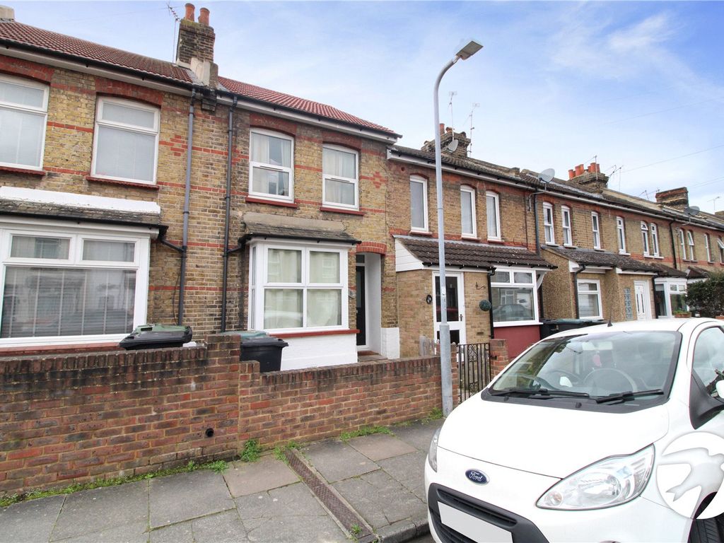3 Bed Terraced House To Rent In Churchill Road Gravesend Kent Da11 £