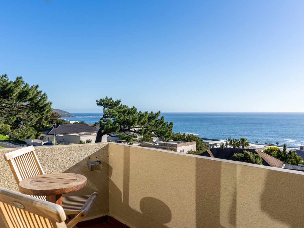 2 bed apartment for sale in Camps Bay, Cape Town, South Africa, £ ...