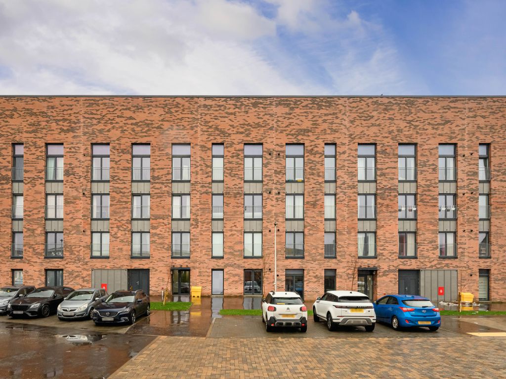 2 bed flat for sale in 7/11 Muirhouse Crescent, Edinburgh EH4, £180,000 ...