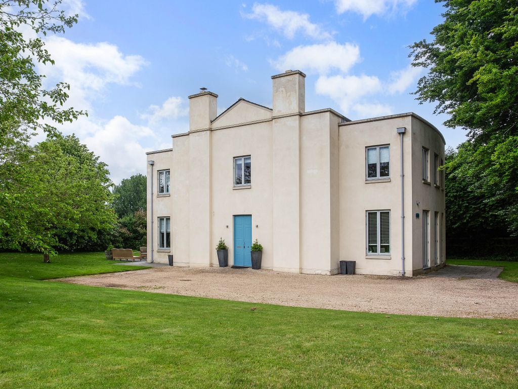 5 bed detached house for sale in Wallfield Park, Reigate RH2, £ ...