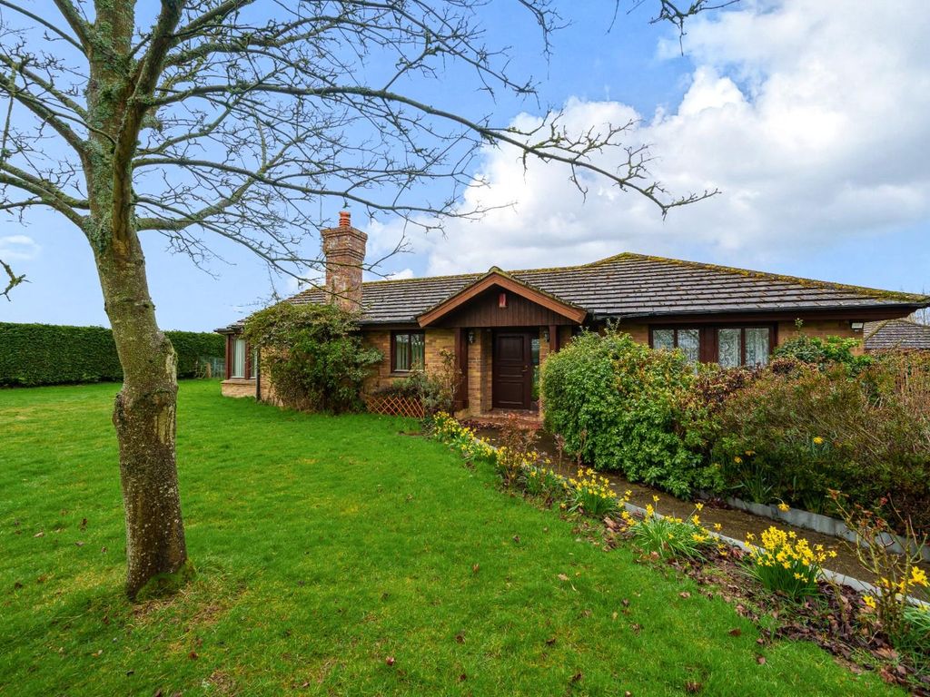 3 bed detached bungalow for sale in Poundhurst Road, Ruckinge, Ashford ...