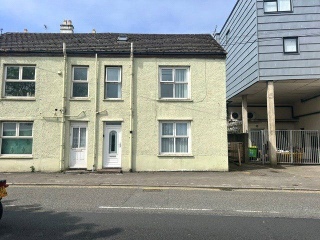 Property for sale in Victoria Road, Holyhead, Sir Ynys Mon LL65, £ ...