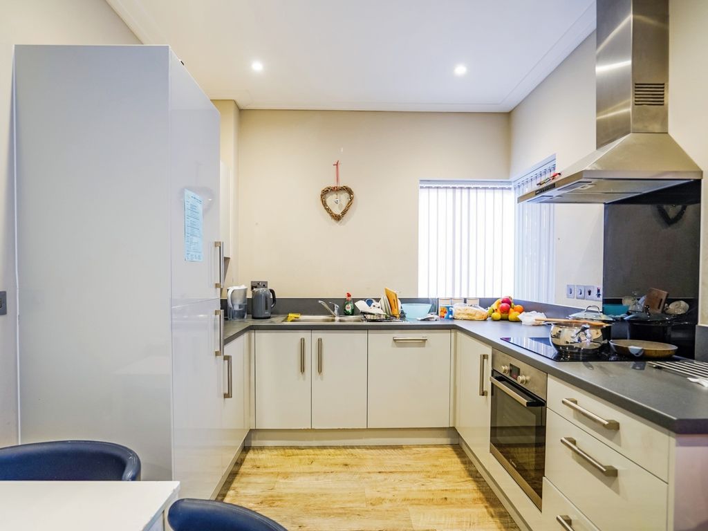 1 bed flat for sale in Farnham Road, Slough SL1 - Zoopla