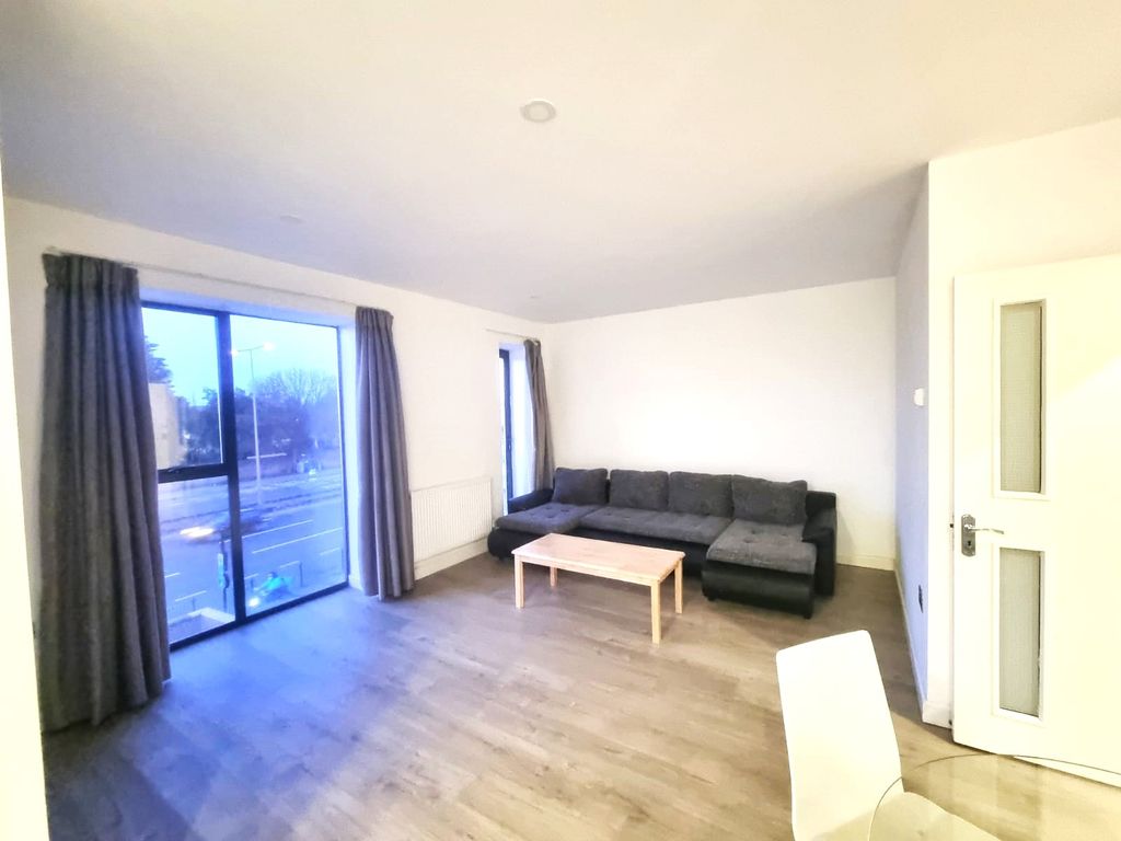 1 bed flat to rent in Butchers Road, London E16, £1,950 pcm - Zoopla