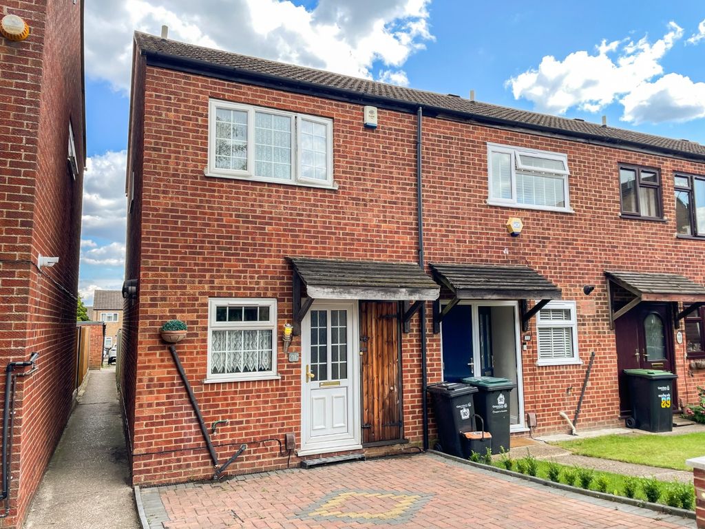 2 bed end terrace house for sale in Apsledene, Gravesend, Kent DA12, £280,000 - Zoopla