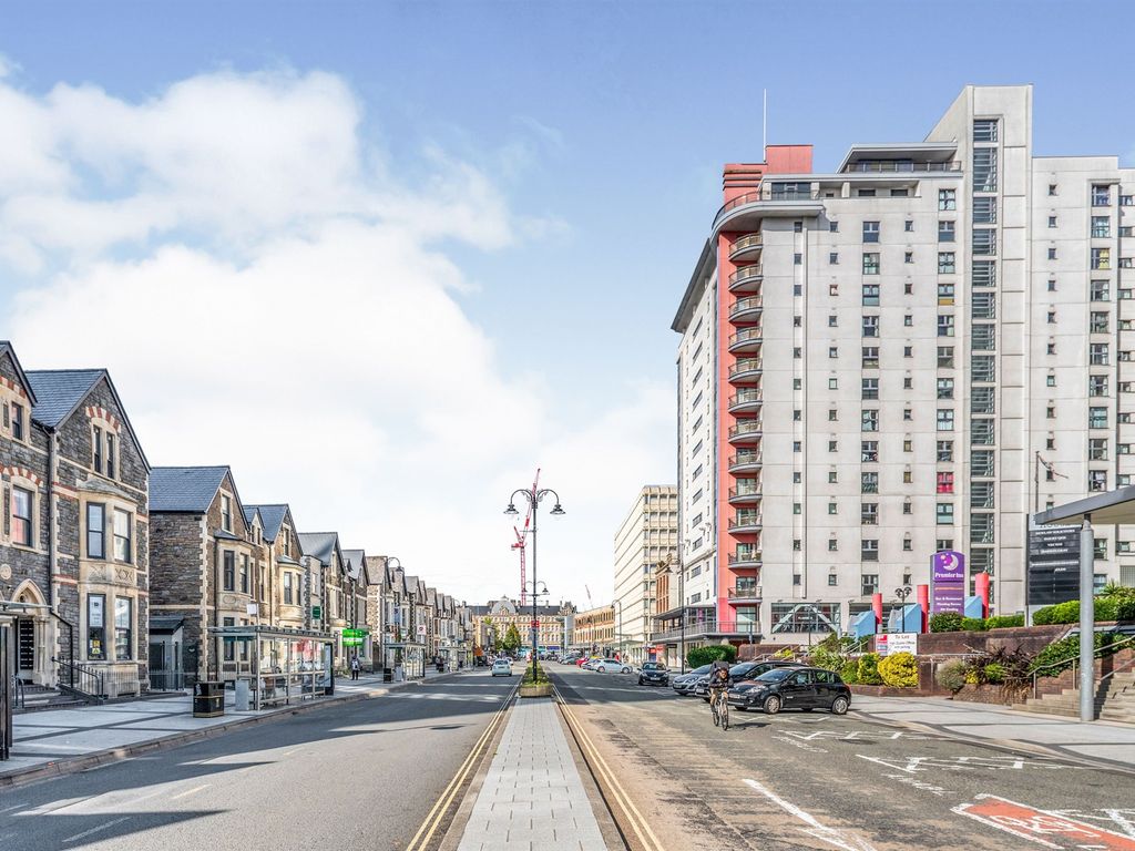2 bed flat for sale in Churchill Way, Cardiff CF10, £190,000 - Zoopla