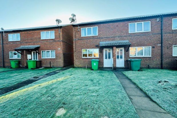 2 bed property to rent in Priory Mews, Nottingham NG7, £850 pcm - Zoopla